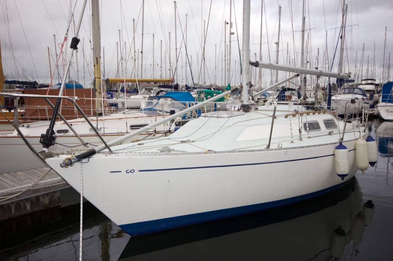 Contessa 28 1978 Cruising Yacht For Sale in Chichester Marina - £13,000