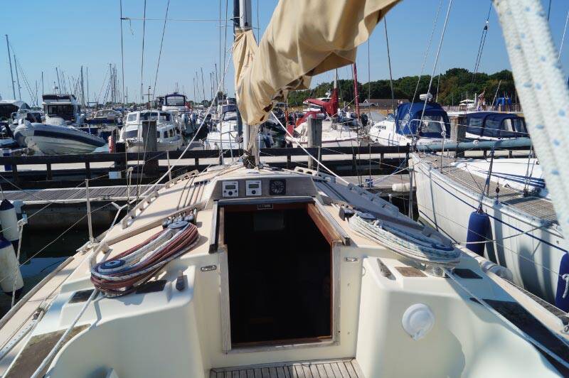 Westerly Fulmar 1985 Cruising Yacht For Sale in Lymington - £14,999