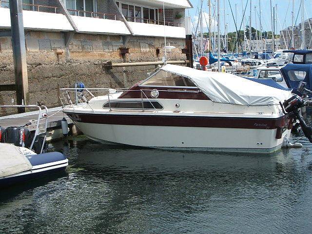 Fairline Weekender Power Boat For Sale 1982 Power Yacht For Sale in ...
