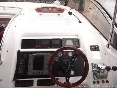 Fairline Fairline Phantom 43 AC 1997 Yacht Boat For Sale in Dartmouth ...