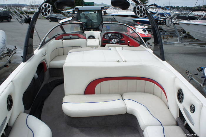 Malibu 23 XTi Wakesetter 2006 Power Boat For Sale in Pwllheli, North ...