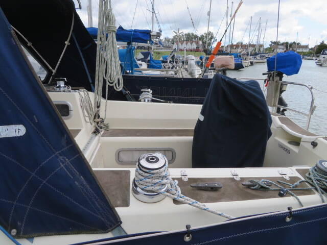 Westerly Falcon 34 1986 Cruising Yacht For Sale in Swale Marina, Kent ...