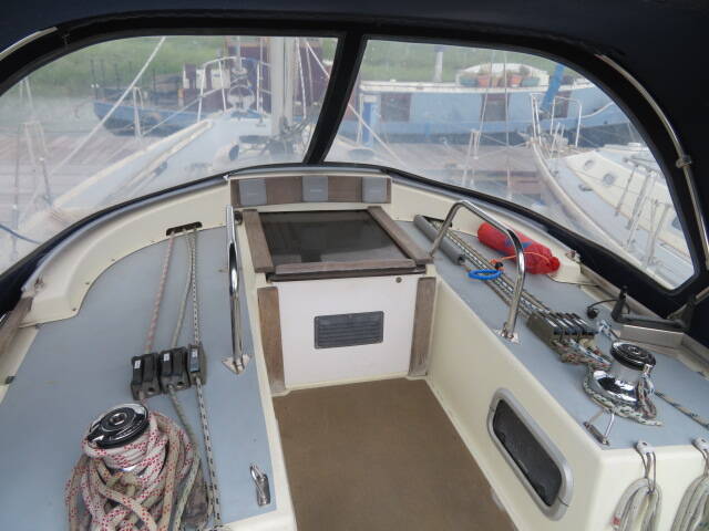 Westerly Falcon 34 1986 Cruising Yacht For Sale in Swale Marina, Kent ...