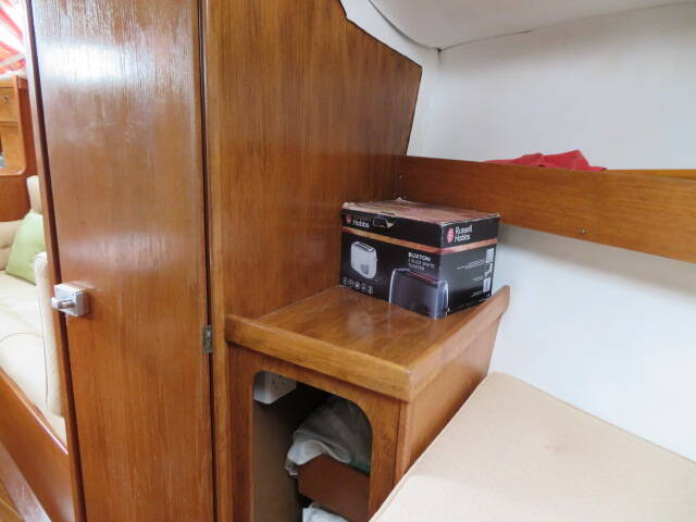 Westerly Falcon 34 1986 Cruising Yacht For Sale in Swale Marina, Kent ...