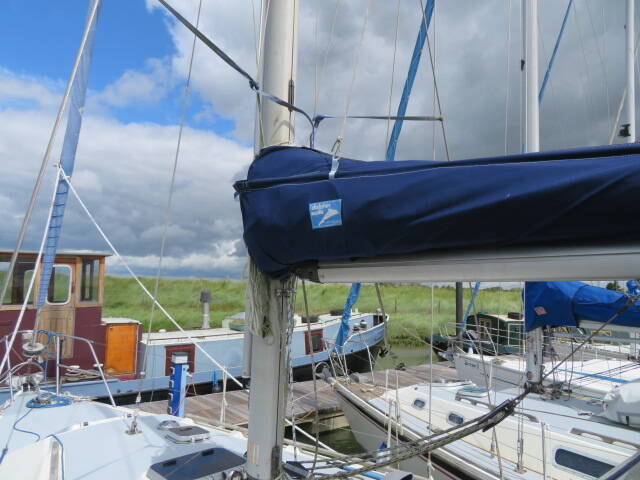 Westerly Falcon 34 1986 Cruising Yacht For Sale in Swale Marina, Kent ...