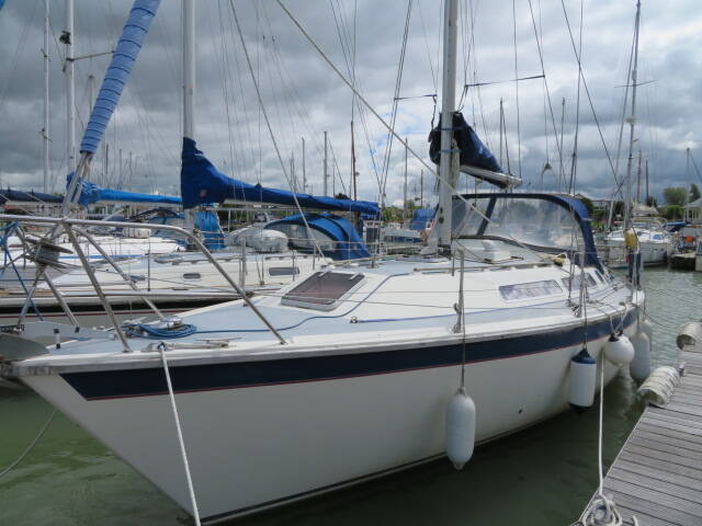Westerly Falcon 34 1986 Cruising Yacht For Sale in Swale Marina, Kent ...