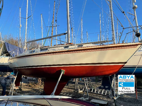 Westerly Fulmar 1982 Cruising Yacht For Sale in Chatham, Kent - £24,995
