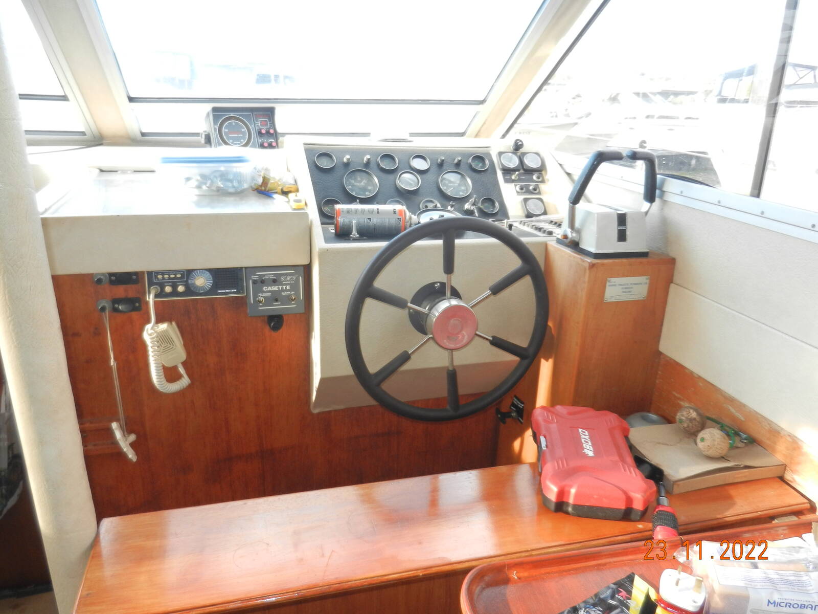 Princess 33 1982 Yacht Boat For Sale in Medway Bridge Marina - £17,500
