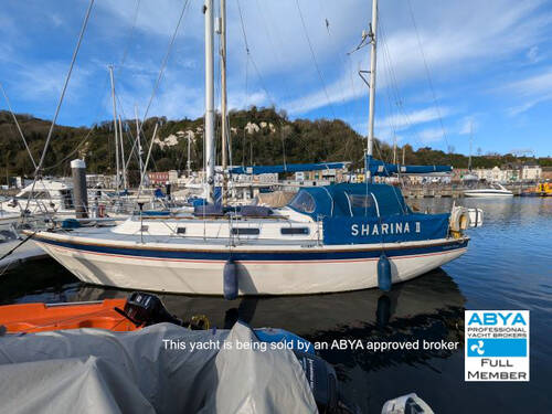 Westerly Discus 1982 Cruising Yacht For Sale in Dover Marina - £17,750